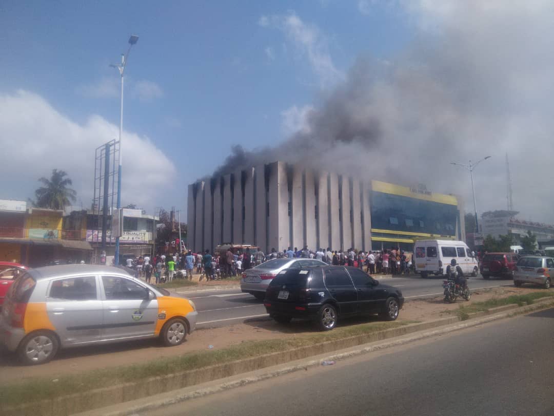 Photos: Fire guts GRA offices near Kwame Nkrumah Circle - Otec 102.9 FM