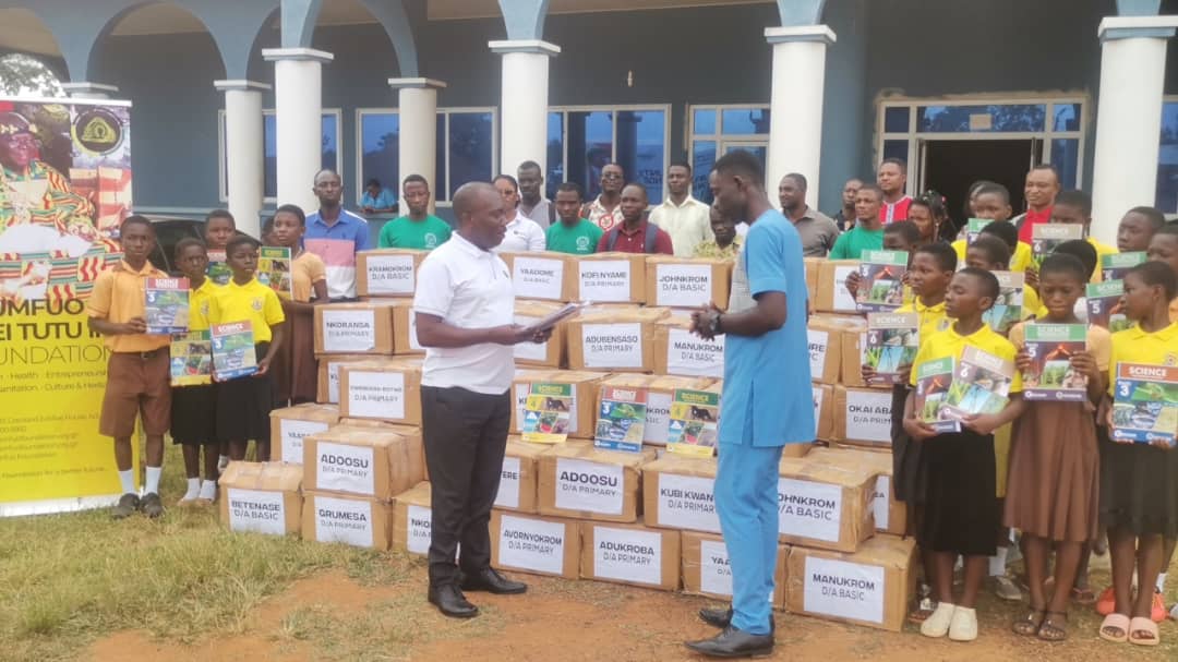 Otumfuo Osei Tutu II Foundation donates science textbooks to 24 ...