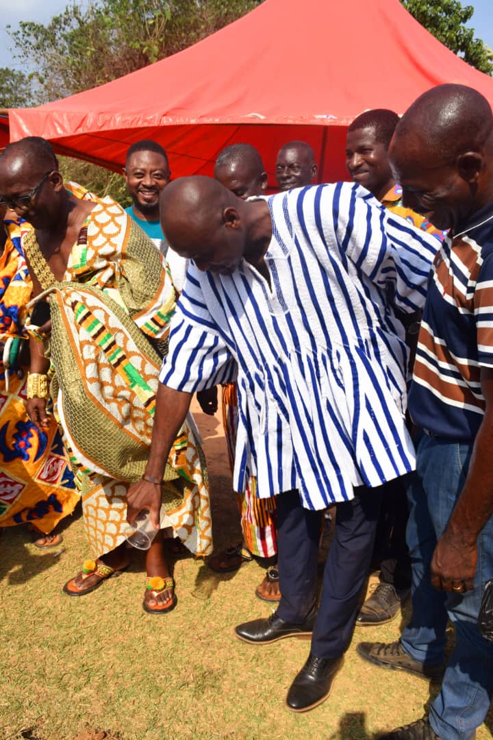Bosome Freho MP cuts sod for construction of an Astroturf at Asiwa ...