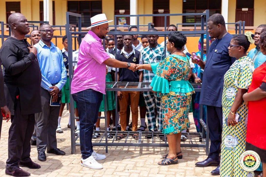 Old Tafo MP donates 150 beds to Osei Kyeretwie SHS - Otec 102.9 FM
