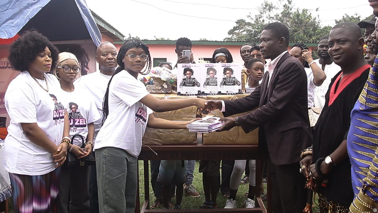 UK-based Ghanaian Artist, DJ Zel Donates Books to Ortsir MA Basic ...