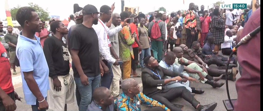 WATCH: Minority MPs sit on street to protest Wontumi’s detention by ...